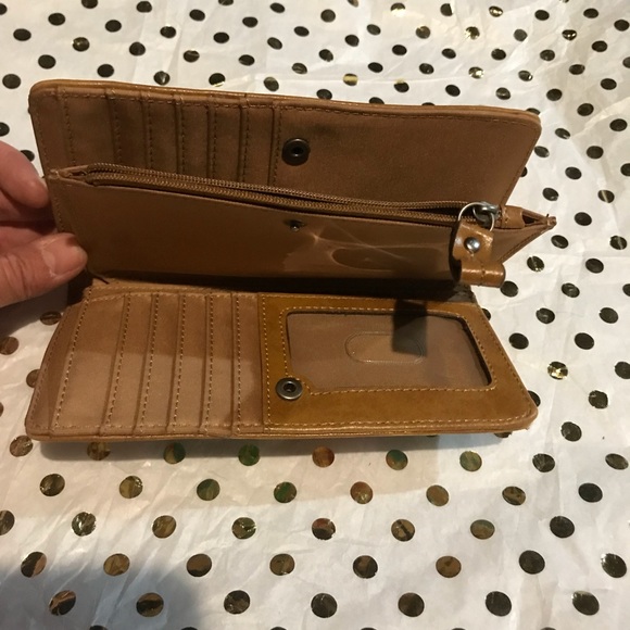 Relic | Bags | Relic Wallet | Poshmark